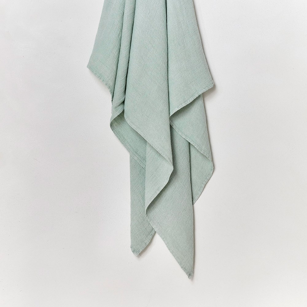 Stone Wash Linen Waffle Bath Sheet - Sage | George Street Linen